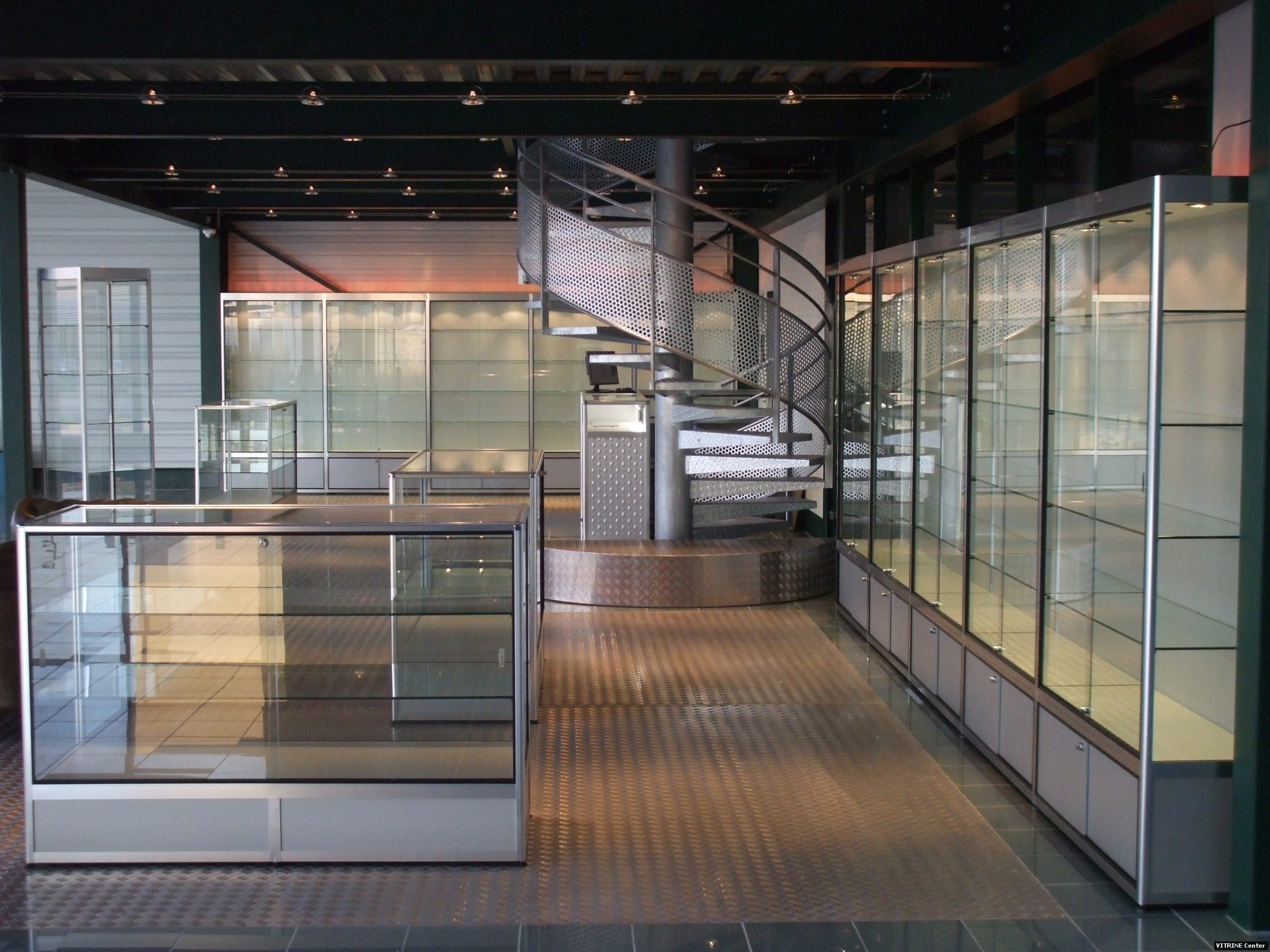Vitrine Center Fabricant de vitrines, comptoirs et rayonnages